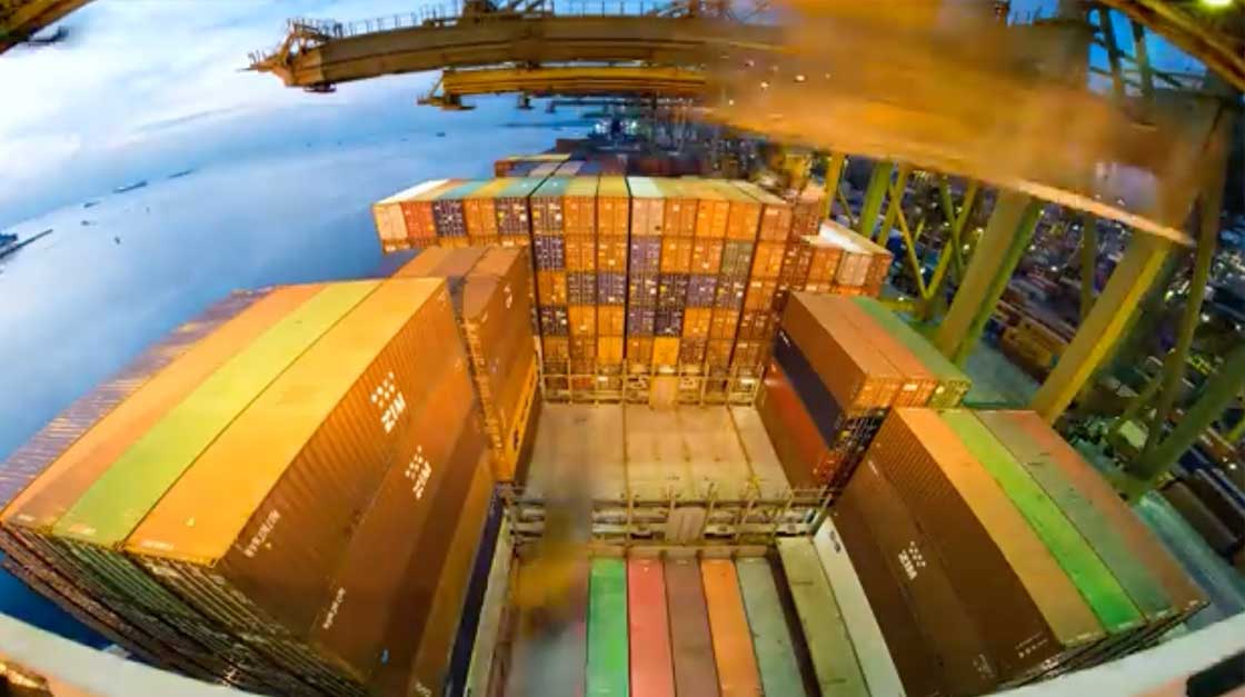 DID YOU KNOW How containers are loaded onto a vessel - Raw Global ...